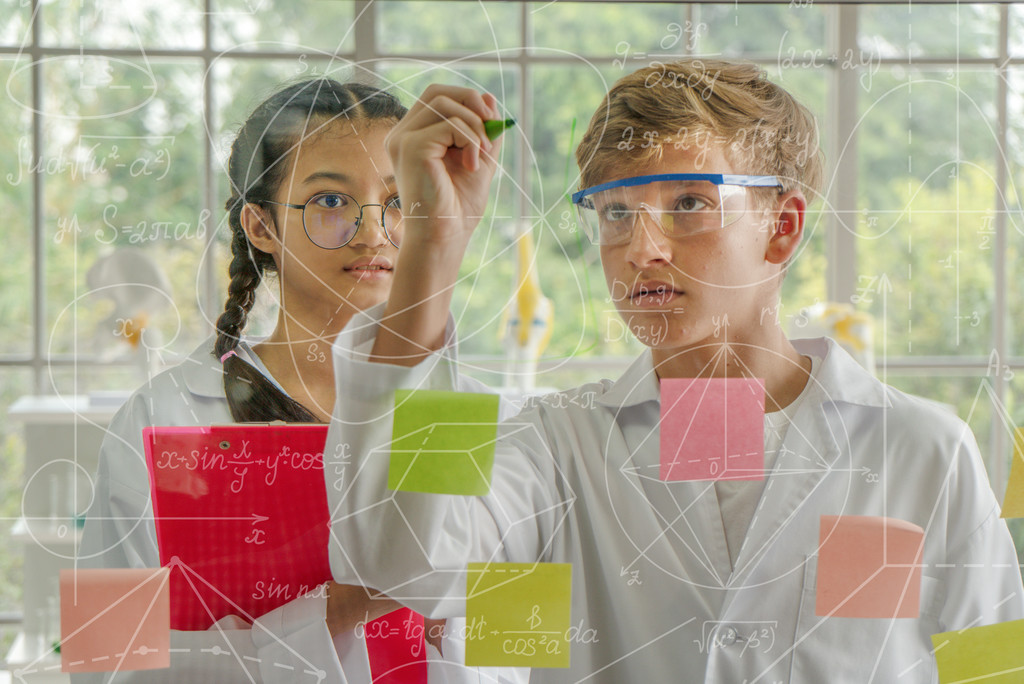 STEM Course - Reach Cambridge